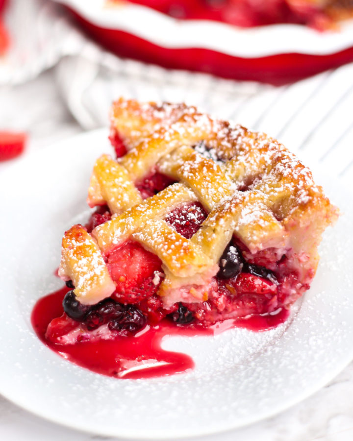 Mixed Berry Pie – Mess in the Kitchen
